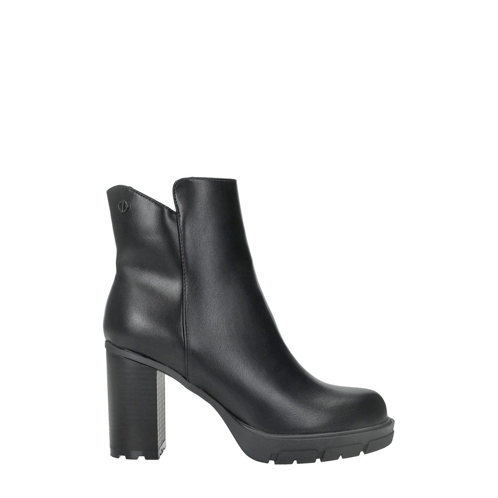 Chunky Heel Ankle Boots. 9cm High Heel | TATA Italia – Tata Italia